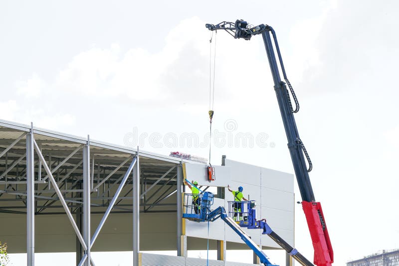 Sandwich Panels Wall Assembly Using Telescopic Boom Crane and Two Self ...