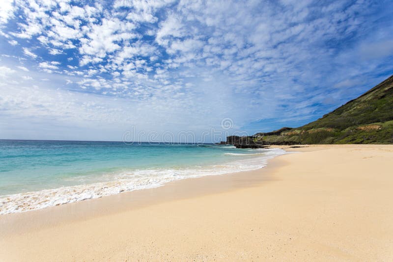 Sandy beach, Oahu stock image. Image of travel, oahu - 110055667