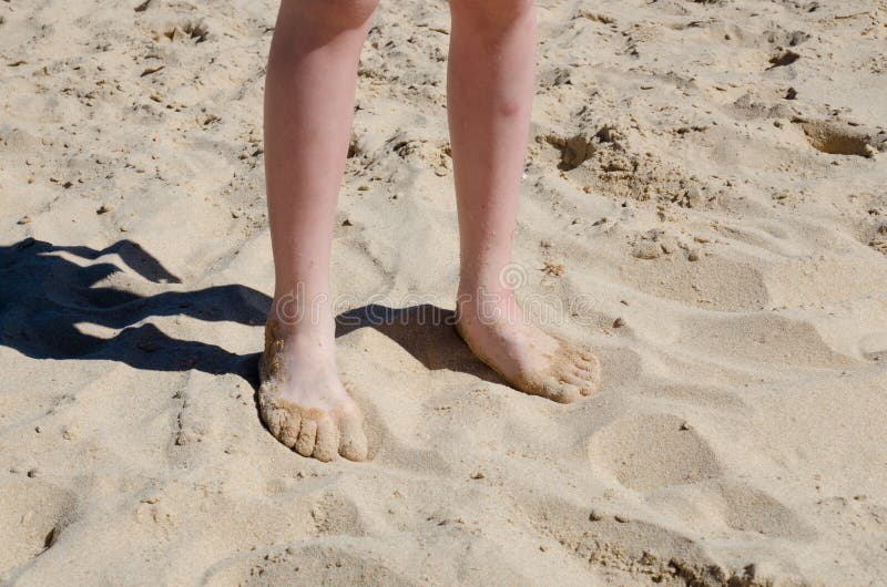 Sandy Feet stock afbeelding. Image of zonnig, status - 71314349