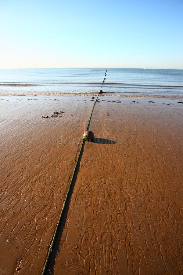 Sandstrand stockbild. Bild von ozean, himmel, schön, sandig - 29984579
