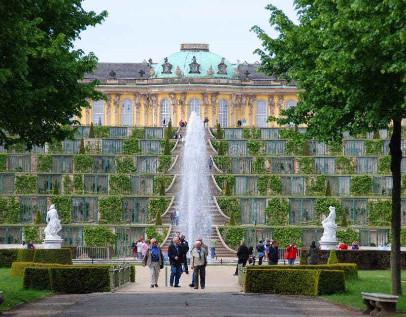 Sanssouci is De Naam Van Het Voormalige Zomerpaleis Van Frederick De ... Sanssouci is De Naam Van Het Voormalige Zomerpaleis Van Frederick De ...