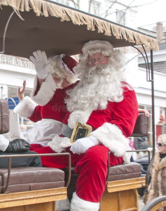 Santa editorial photo. Image of santa, stroll, carriage - 22290576