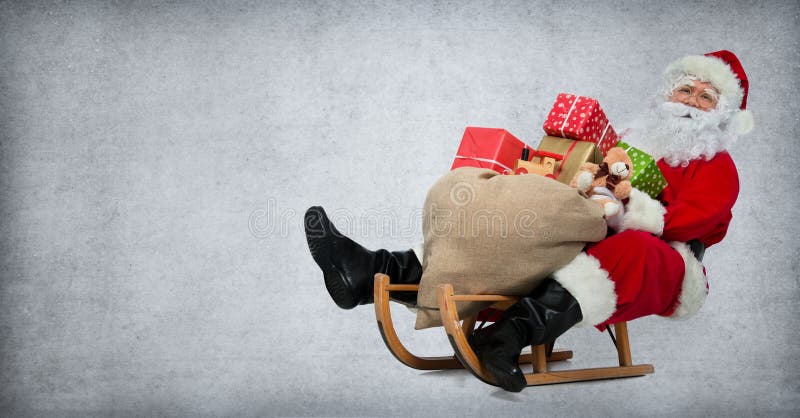 Santa Claus Auf Seinem Schlitten Stockbild - Bild von bekanntmachen ...