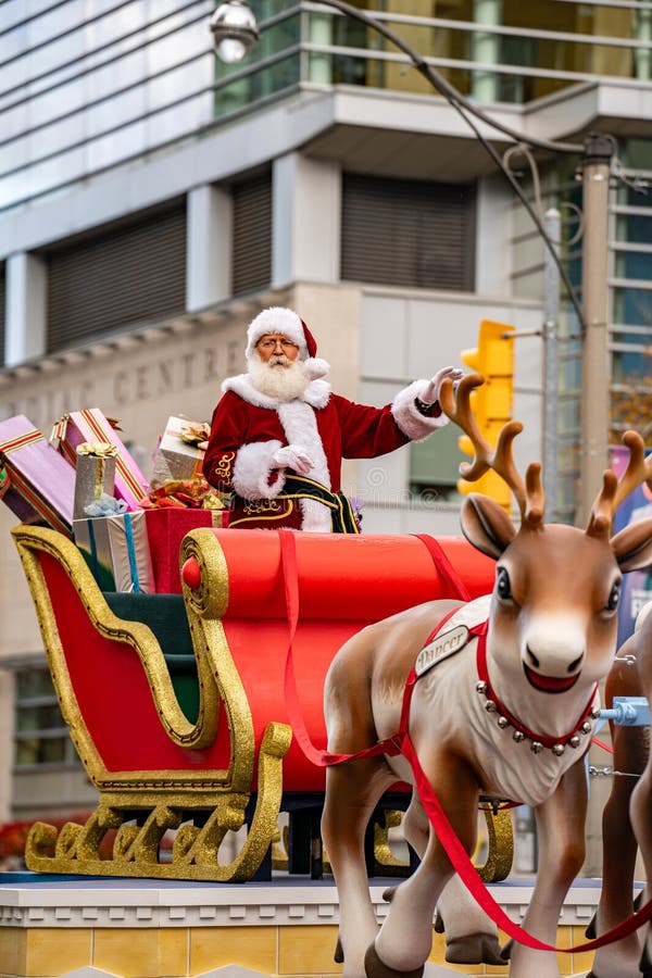 Santa Claus at the Toronto Santa Claus Parade. Editorial Image - Image ...