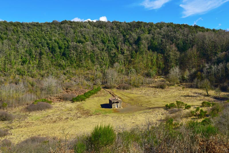 Santa Margarida Volcano in Olot, Spanje Stock Foto - Image of buiten ...