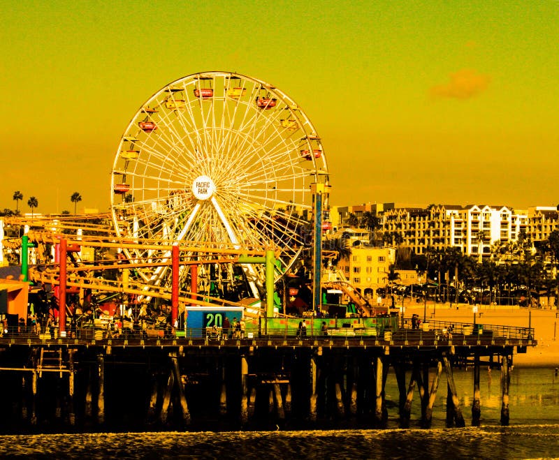 Santa Monica Pier CA editorial stock image. Image of attraction - 83452614