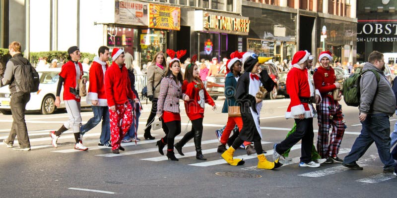 Santa Pub Crawl, Manhattan, NYC Editorial Stock Photo - Image of ...