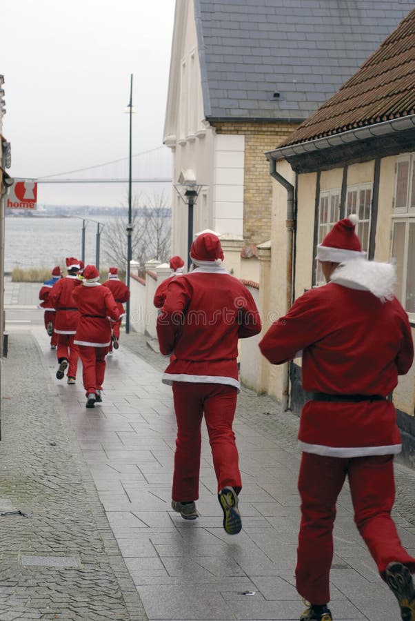 Santa Running in the Snow editorial image. Image of athlete - 4188395