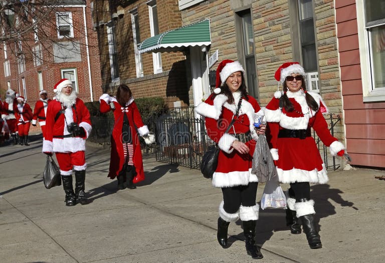 SantaCon in New York editorial photography. Image of santacon - 12165132
