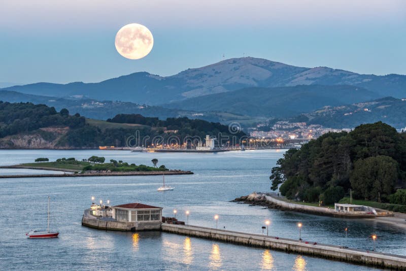 Santander Bay at Night with Full Moon Stock Illustration - Illustration ...