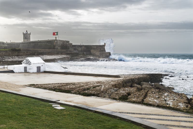Santo Julian Fort foto editorial. Imagen de lisboa, cultura - 104185716