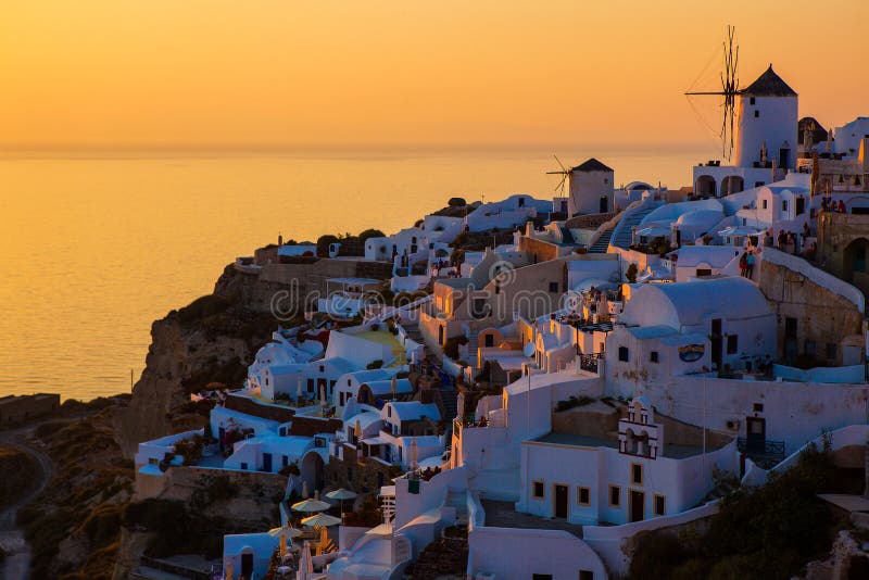 Santorini Oia sunset editorial photography. Image of hotel - 88004752