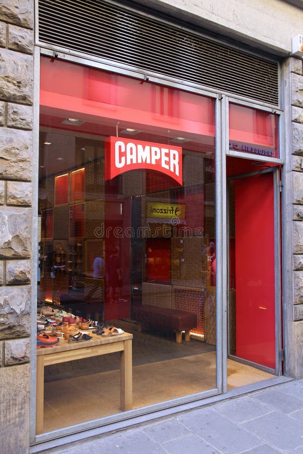 Sapataria do campista fotografia editorial. Imagem de loja - 58119747