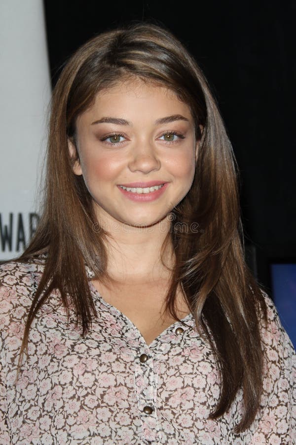 Sarah Hyland editorial stock photo. Image of music, hyland - 21837208
