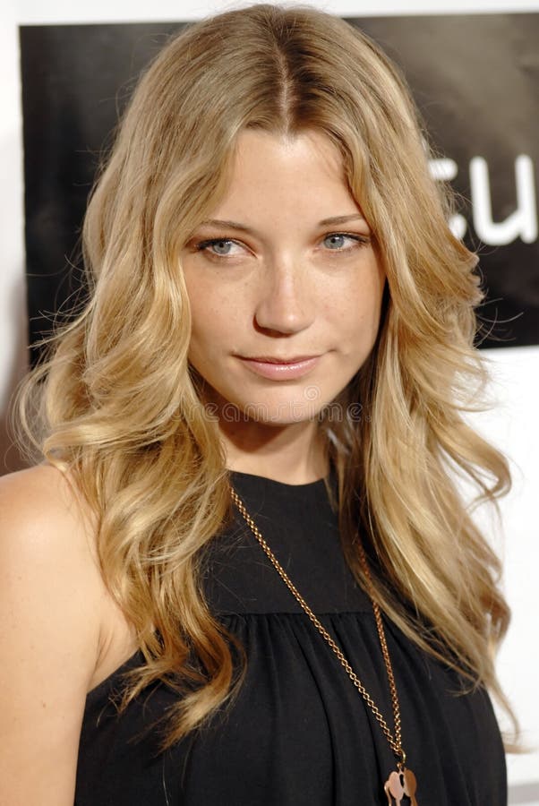 Sarah Roemer's Instagram, Twitter & Facebook on IDCrawl