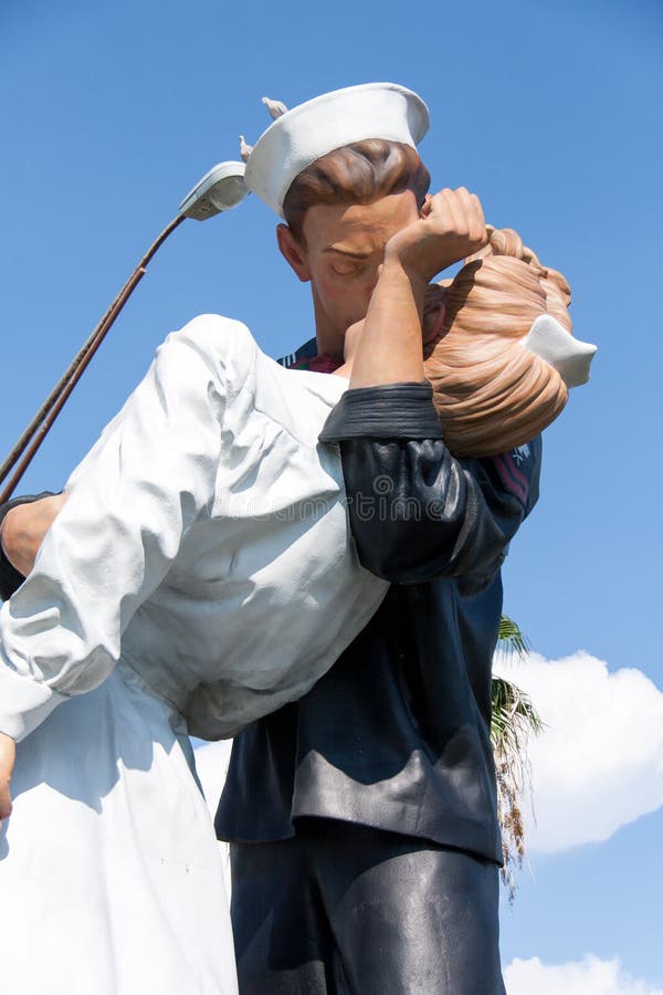 Statue Unconditional Surrender by Seward Johnson Editorial Stock Image ...