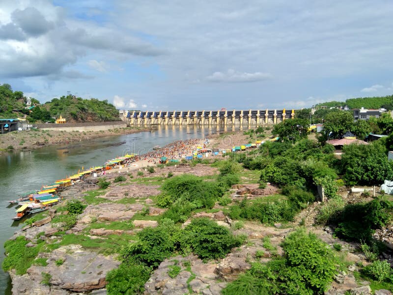Sarayu river stock image. Image of omkareshwar, river - 158130103