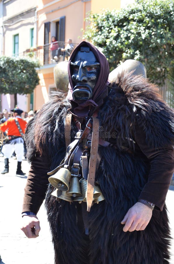 Sardinia, Italy: Mamuthones Editorial Stock Image - Image of carnival ...