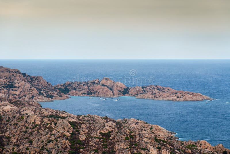 Caprera wyspa Sardinia zdjęcie stock. Obraz złożonej z turystyka - 23308378