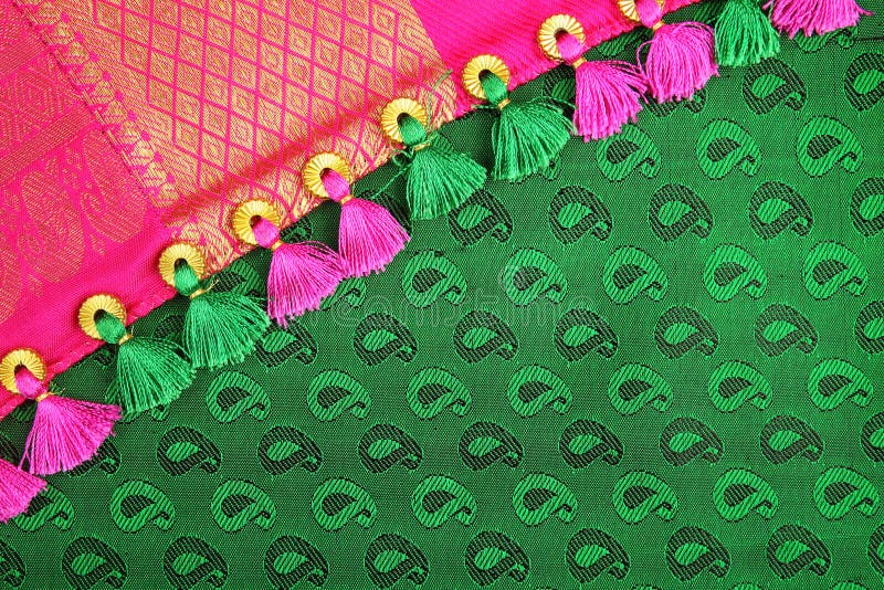 Sari De Seda Tradicional India Foto de archivo - Imagen de gasa, manera ...