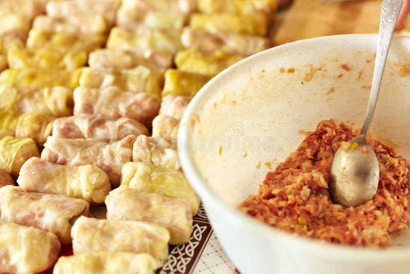 Sarmale, Un Piatto Tradizionale Rumeno Fotografia Stock - Immagine di ...