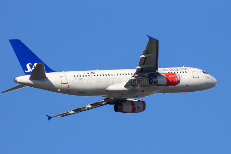 Flygplan För Qatar Airways Flygbuss A350-900 Redaktionell Bild - Bild ...