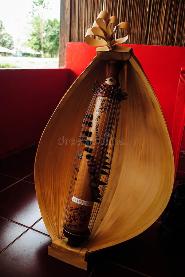 Sasando乐器 库存照片. 图片 包括有 字符串, 西方, 获得, 音乐, 印度尼西亚, 传统, 强记 - 39887540