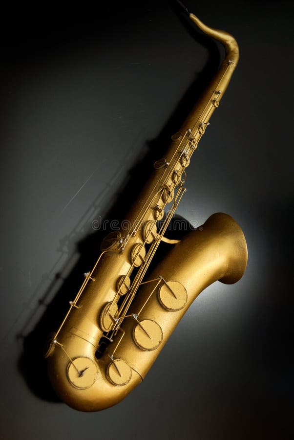 Sassofono immagine stock. Immagine di jazz, musicale, vecchio - 8356775