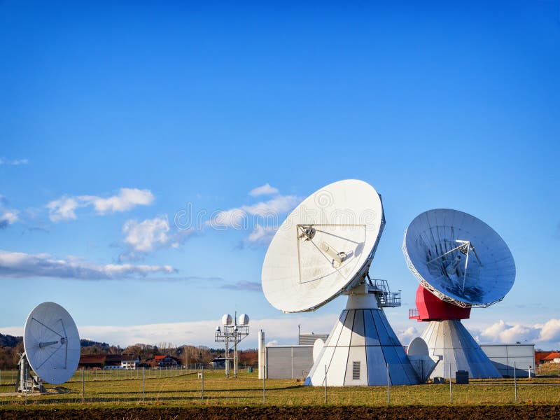 Satelite Dish - Radio Telescope Stock Image - Image of satellite, group ...