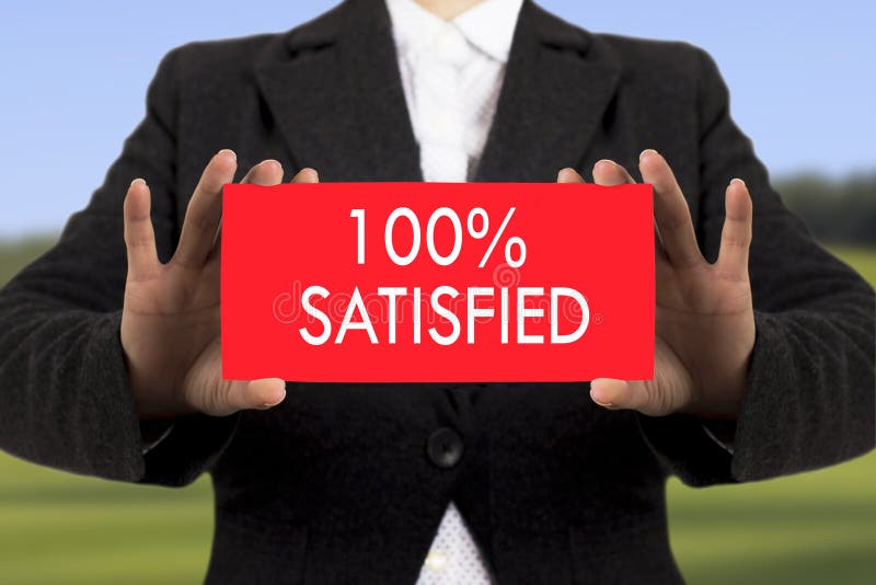 Cliente Satisfecho Que Habla En El Teléfono Y Que Le Mira Foto de ...