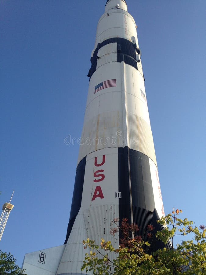 Die NASA Saturn-V-Rakete redaktionelles stockfoto. Bild von orbiter ...