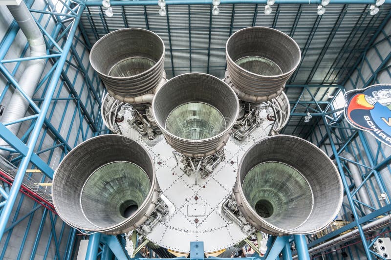 Apollo spacecraft editorial image. Image of moon, centre - 33058945