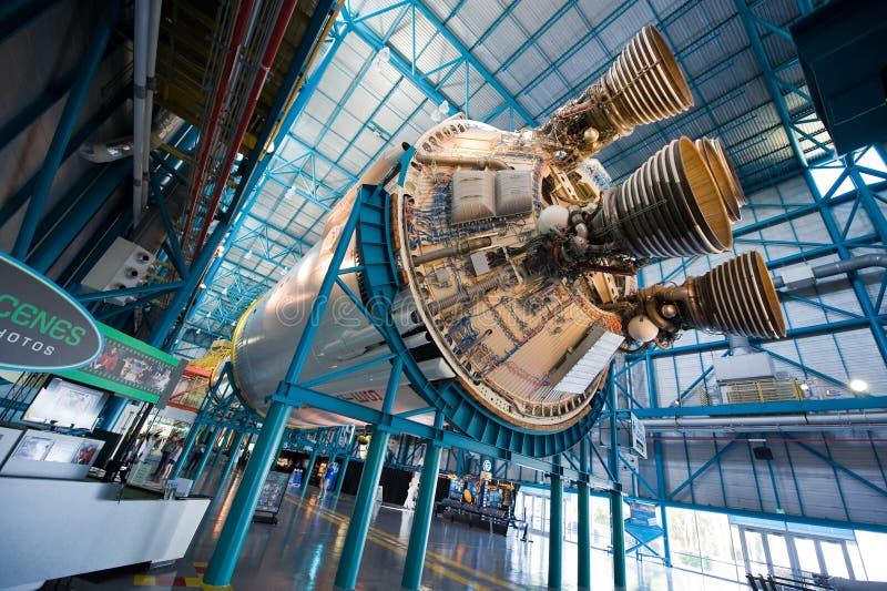 Saturn V Raket in Kennedy Space Center Redactionele Afbeelding - Image ...
