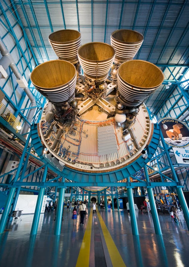 Saturn V Raket in Kennedy Space Center Redactionele Fotografie - Image ...
