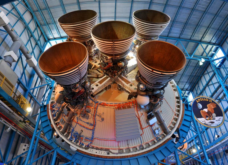 Saturn V Rocket Engines, Cabo Canaveral, Florida Fotografia Editorial ...
