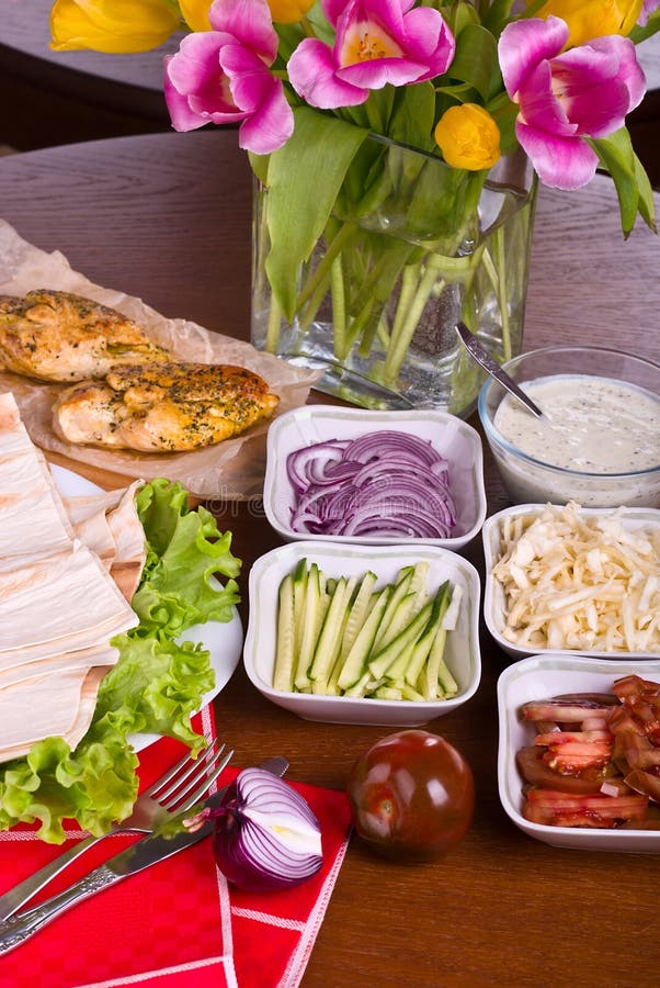 The Sauce and Variety of Vegetables for Cooking Traditional Shaw Stock ...