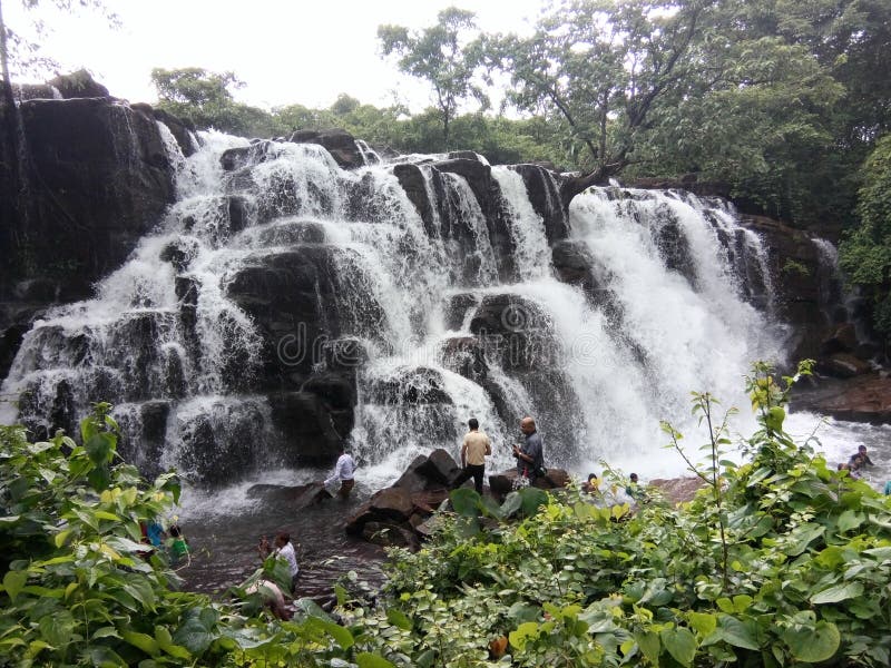 Savdav waterfall kankawali editorial image. Image of savdav - 125546120