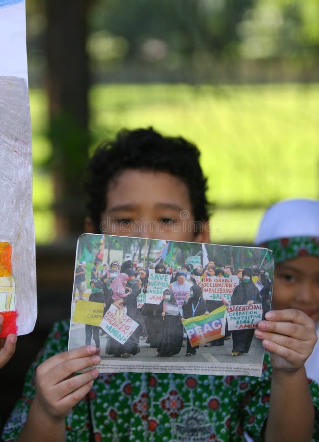 Save gaza editorial image. Image of pray, children, java - 42665870