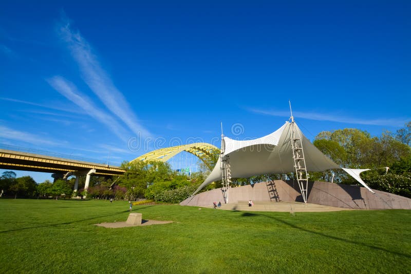 Sawyer Point park stock image. Image of ohio, yellow - 40718453