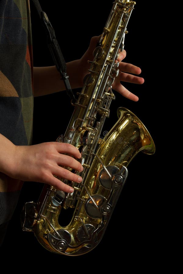 Saxophon-Spieler Mit Saxophonalt Stockbild - Bild von getrennt, musik ...