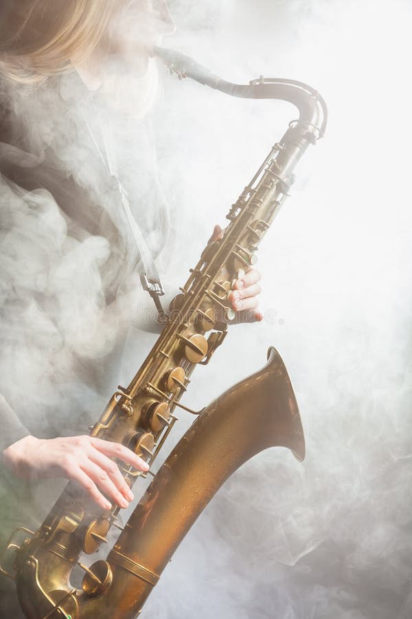 Saxophone stockfoto. Bild von orchester, orchestral - 120029784