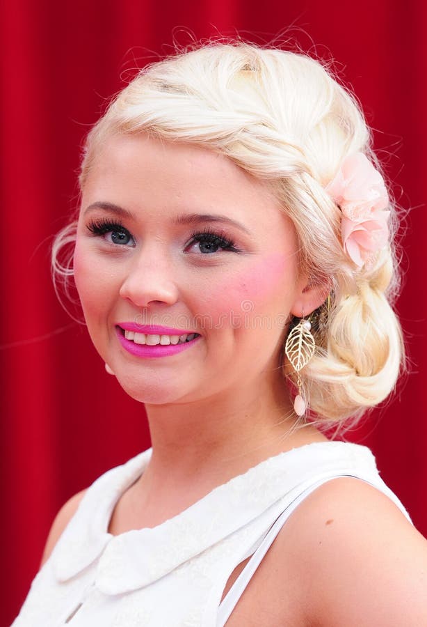 Holly Quin's Instagram, Twitter & Facebook on IDCrawl