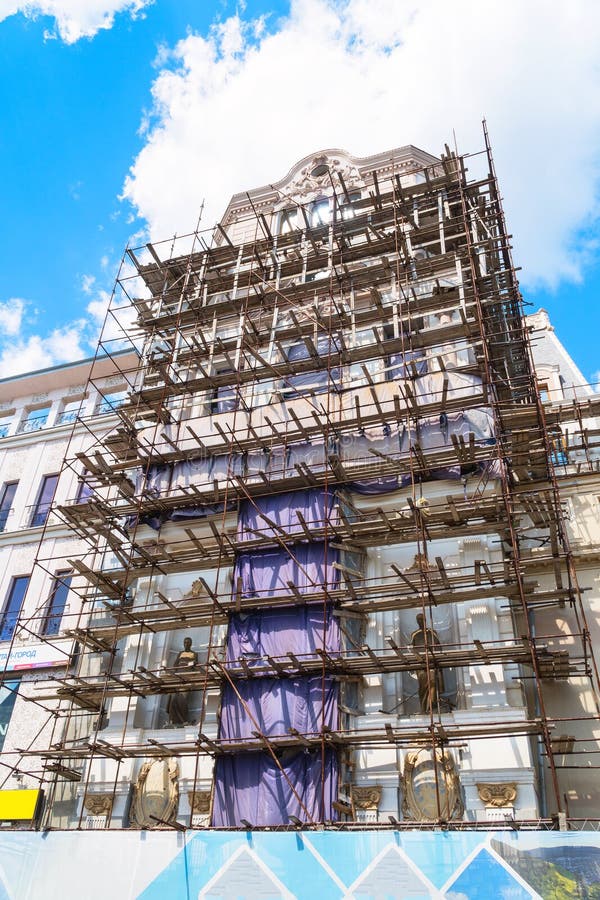 1,907 Scaffolding Famous Building Stock Photos - Free & Royalty-Free ...