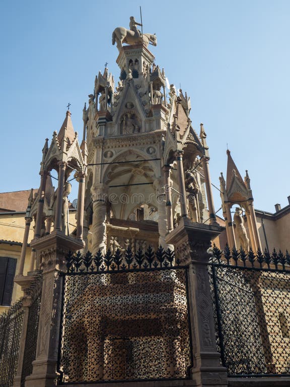 Scaligeri tombs in Verona stock image. Image of rulers - 26480903