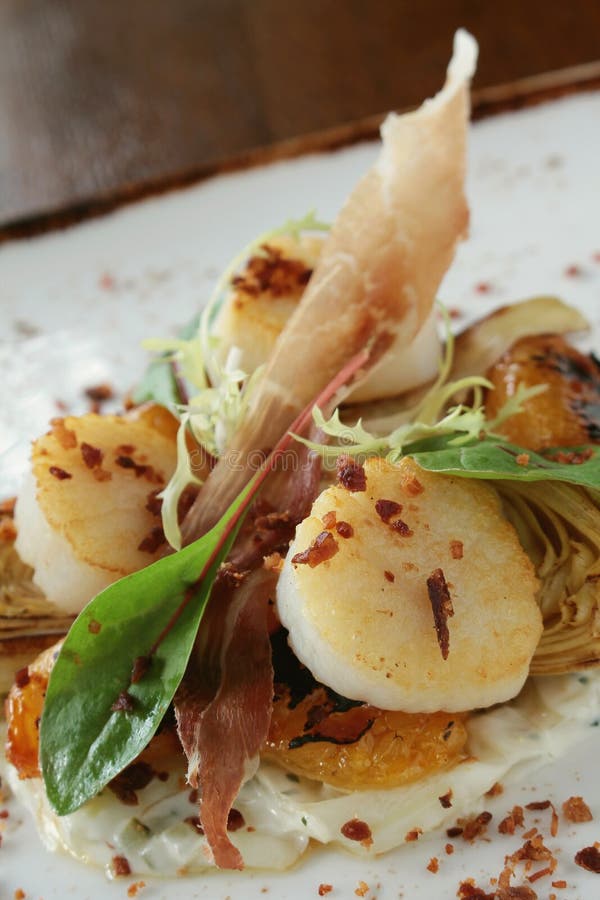 Scallop appetizer starter stock image. Image of valve - 63564901