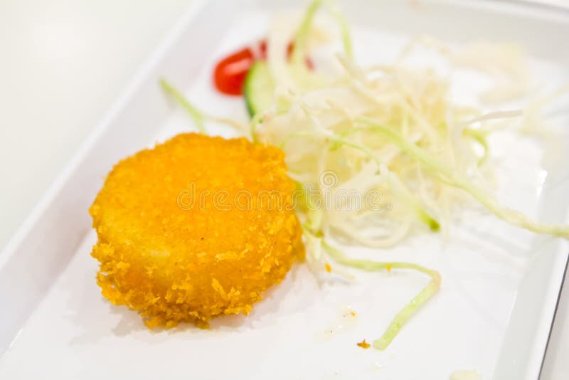 Scallops deep fried stock image. Image of gourmet, dish - 39876765