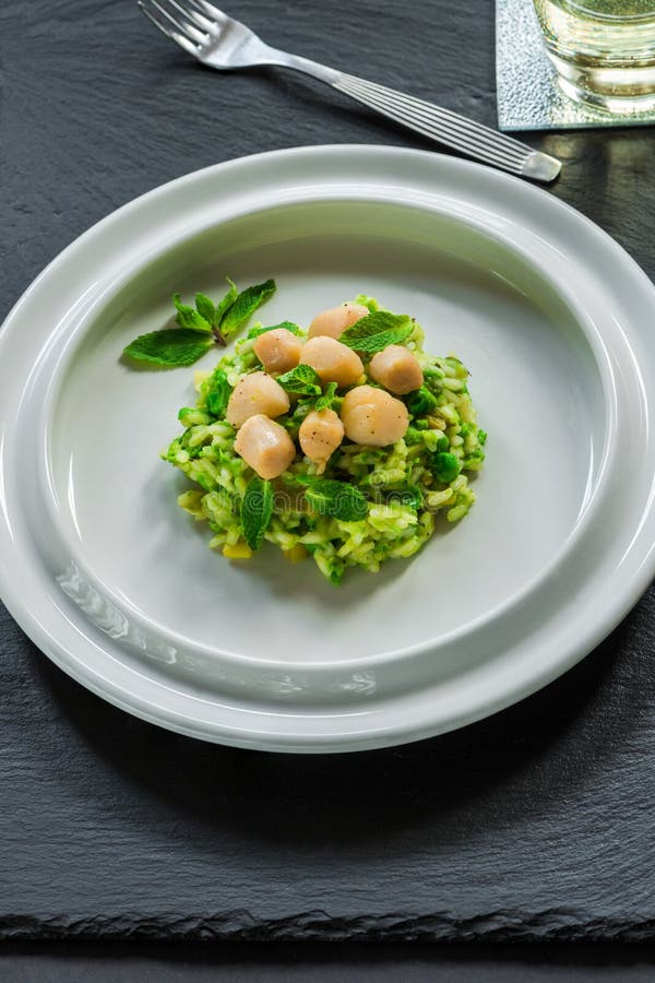 Scallops on Minted Pea Risotto Stock Image - Image of horizontal ...