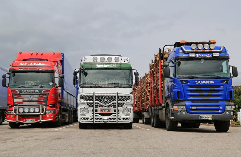 Scania E Mercedes-Benz Actros Trucks Parked Imagem de Stock Editorial ...