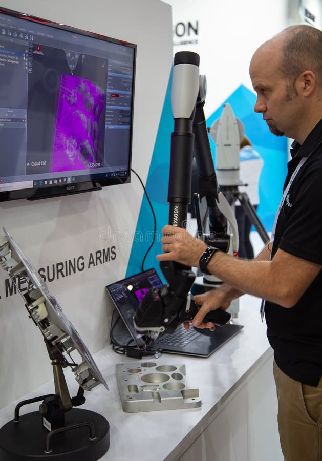 Scanner De Mesure Portatif De Bras Photo éditorial - Image du ...