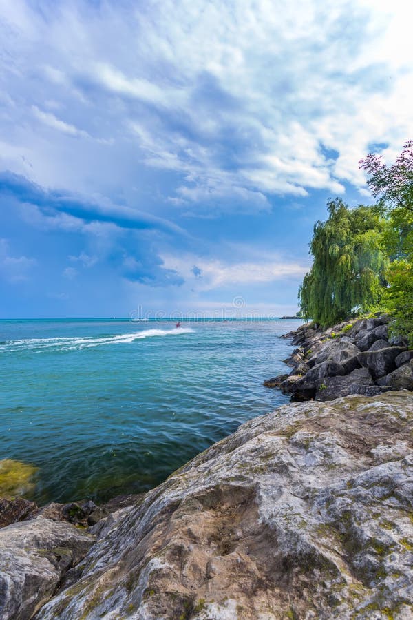 Scarborough Bluffs stock image. Image of erosion, water - 31362927